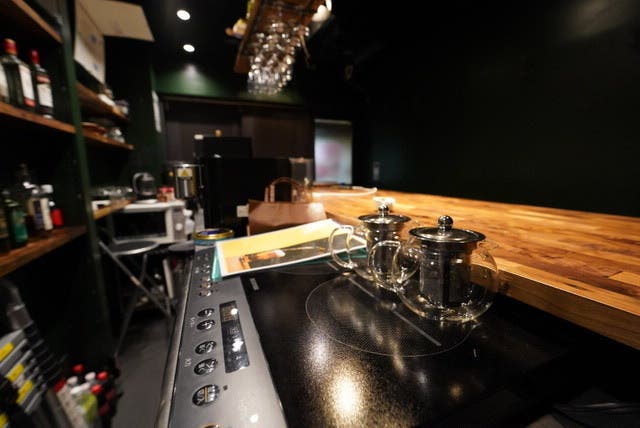 新宿駅から徒歩10分、地下1F、現在営業中のバーの写真5