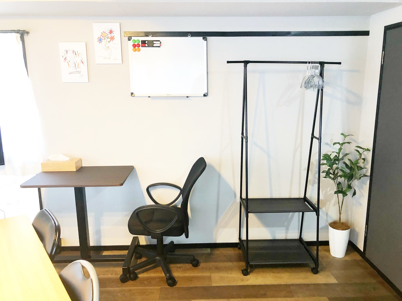 [鹿児島中央駅東口から徒歩5分]🌴お洒落なワークスペース🌴高速光Wi-Fi　会議、オフ会、ボードゲームなどにオススメです♪の写真6