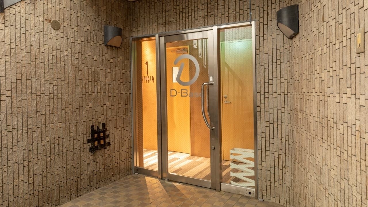 【スタジオ１】川崎駅8分／広さ43.4㎡、鏡幅7.3mの中型レンタルスタジオ／ダンスの練習や各種教室利用に最適の写真13