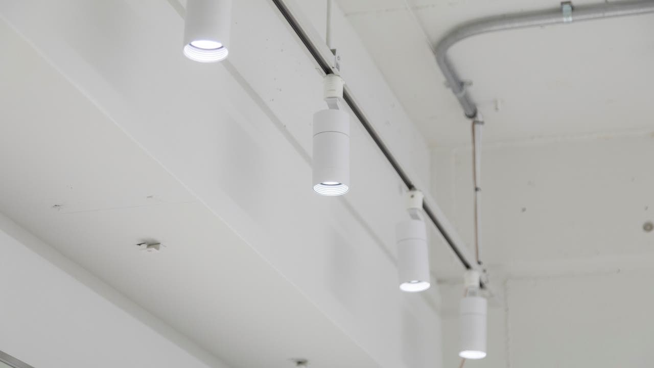 【スタジオ２】川崎駅8分／レンタルスタジオ／広さ20.2㎡、鏡幅4.3m／個人練習や少人数レッスンに最適の写真11