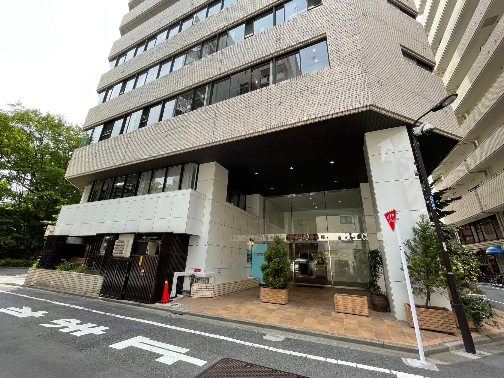 8B【新宿御苑前駅2分】39名着席の会議室！設備・備品が充実♪Wi-Fi無料！清掃で衛生面も安心♥便利な駅近の写真16