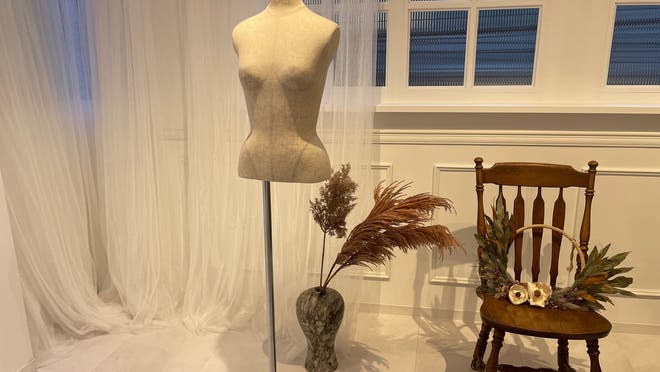 【中野新橋駅徒歩1分】HP完成記念!自然光、全10パターンの背景、アンティーク家具・アーティシャルフラワーの充実した撮影スタジオの写真24