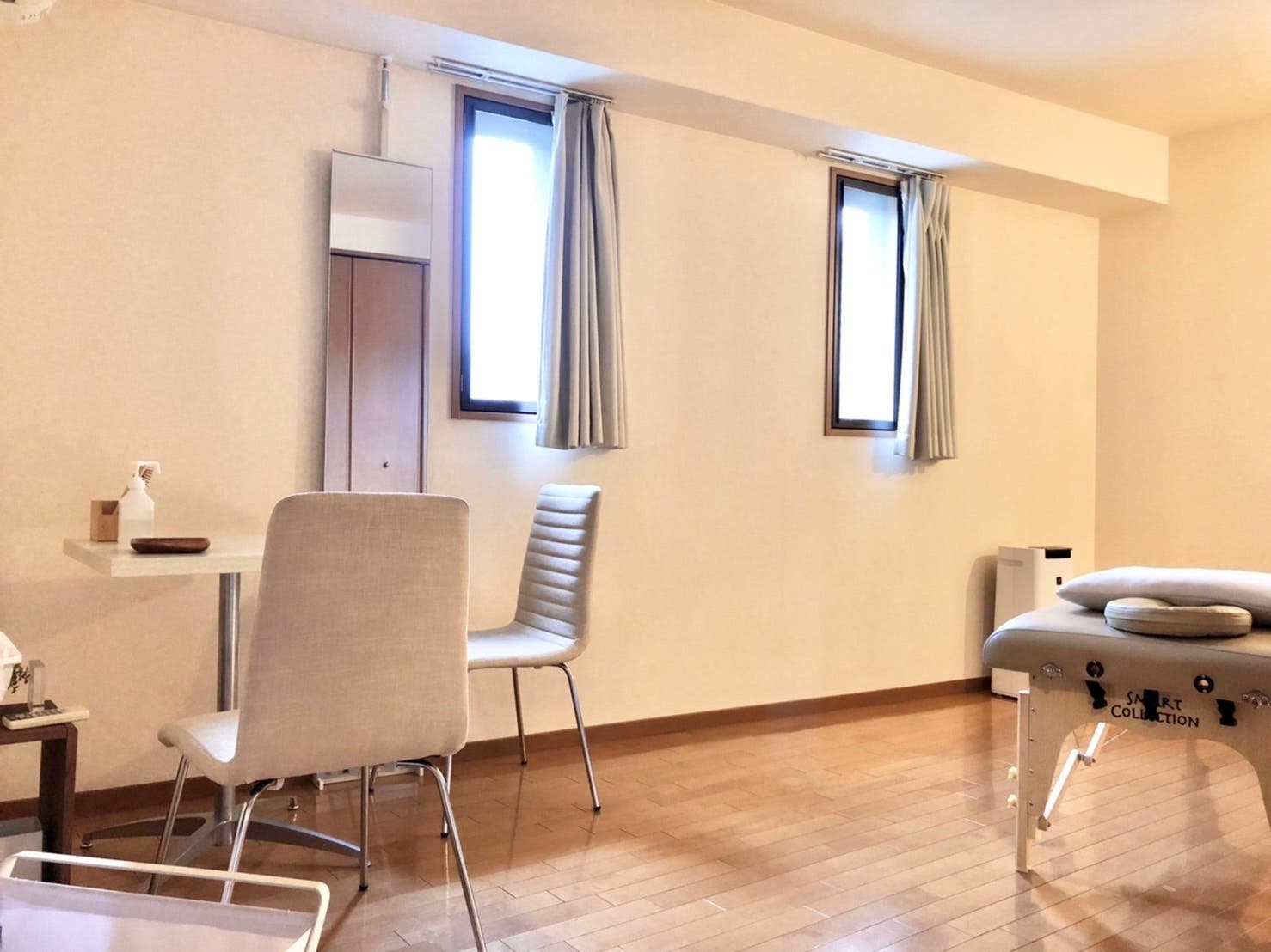 【南森町駅１分】シンプル＆かわいい内装✨静かでお洒落な人気サロンです✨長時間・１日料金が格安✨エステや整体の施術/練習にの写真5