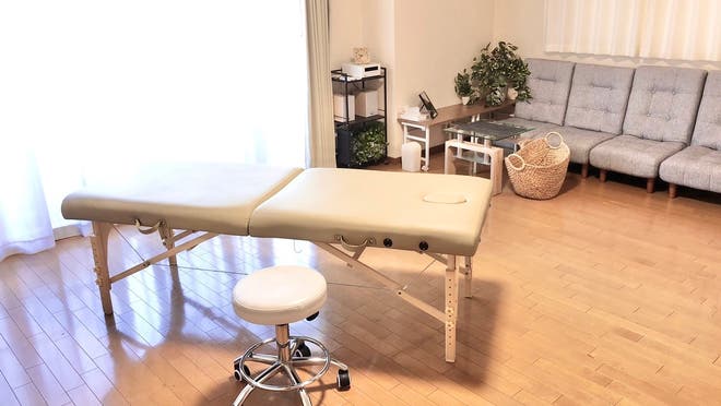 【人気】南森町駅1分✨大阪駅から1駅✨完全個室14帖の広々サロン✨施術ベッド4台まで対応✨講座・練習・体験会にも!の写真2