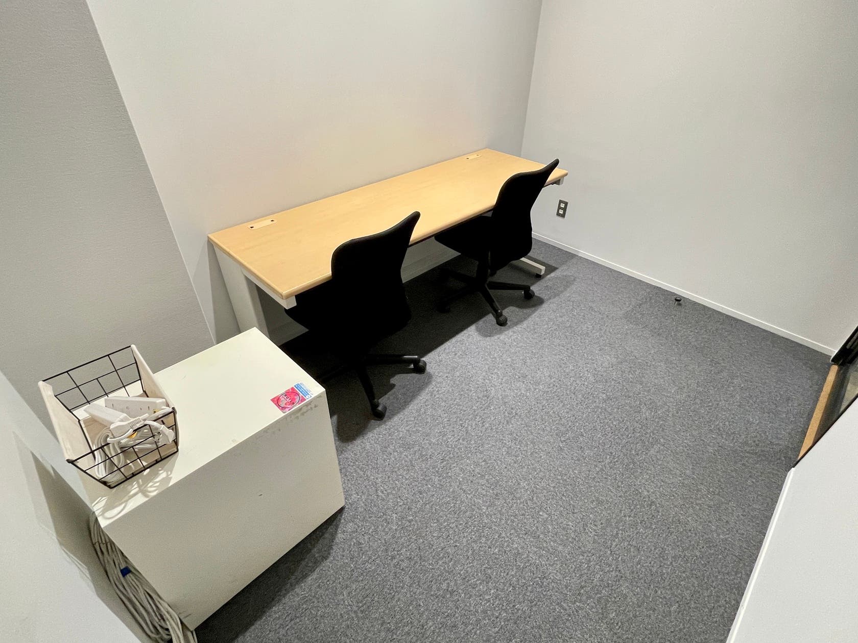 4A【六本木駅1分】1~2名でのテレワークに最適◎リーズナブル会議室！の写真6