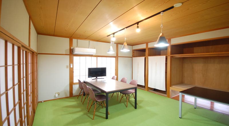 【西条駅から徒歩7分】ミーティングルーム(Room A)の貸し出し