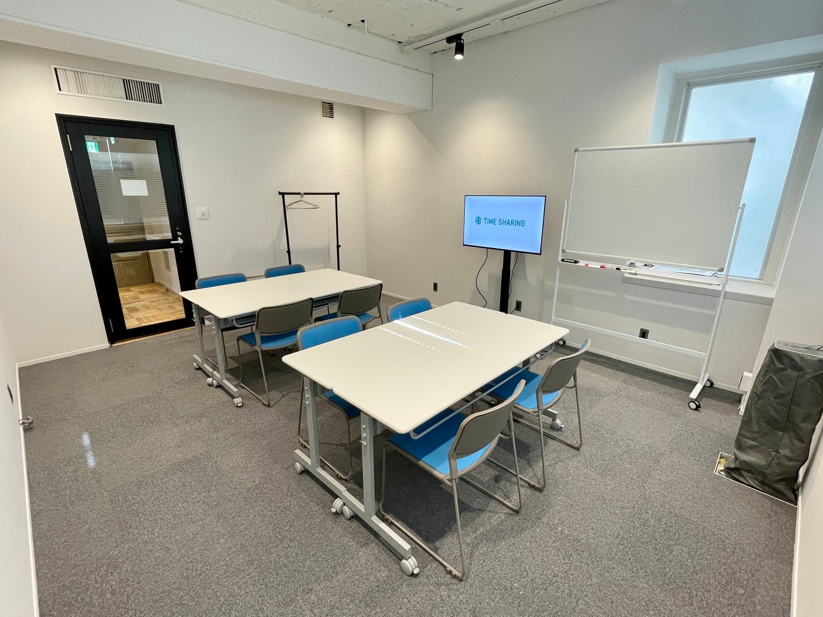 4B【六本木駅1分】8名着席の貸し会議室！備品無料◎の写真6