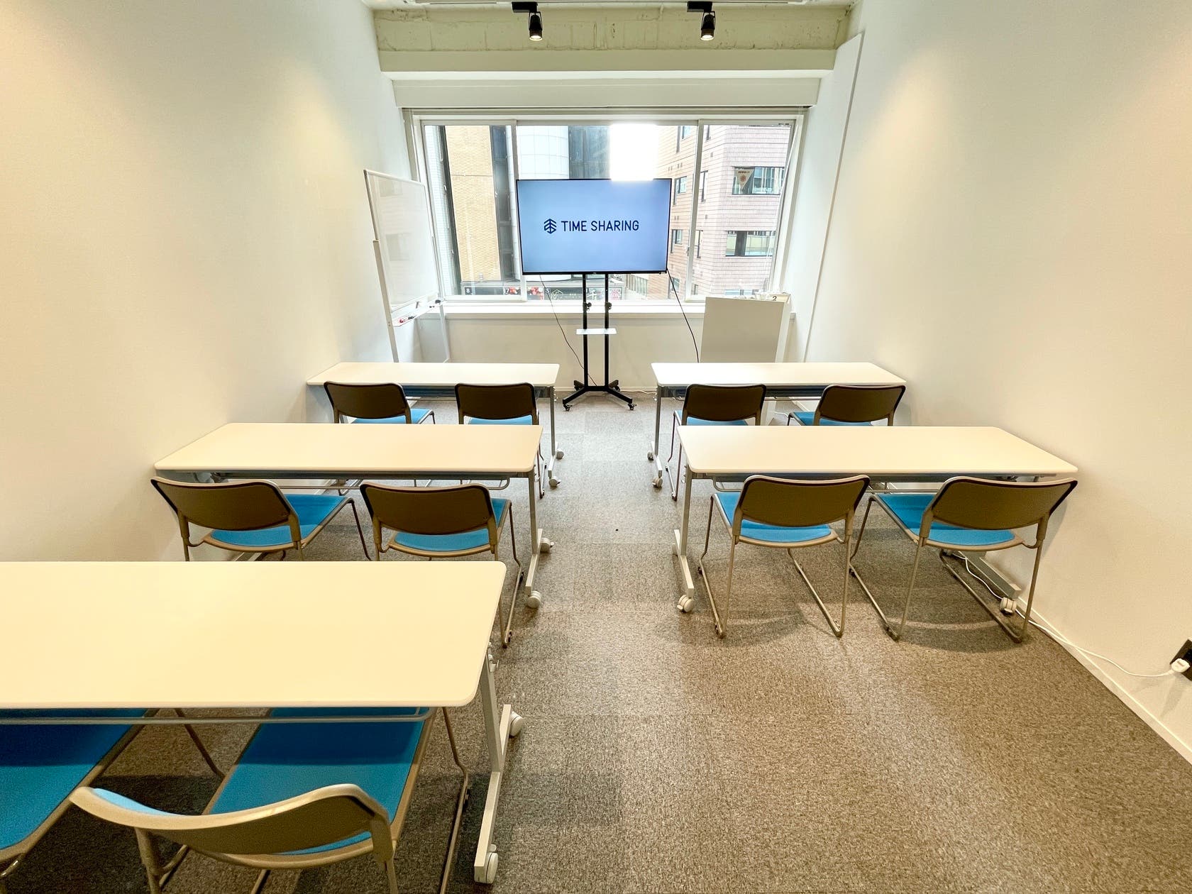 4C【六本木駅1分】10名着席の貸し会議室！備品全て無料◎の写真13