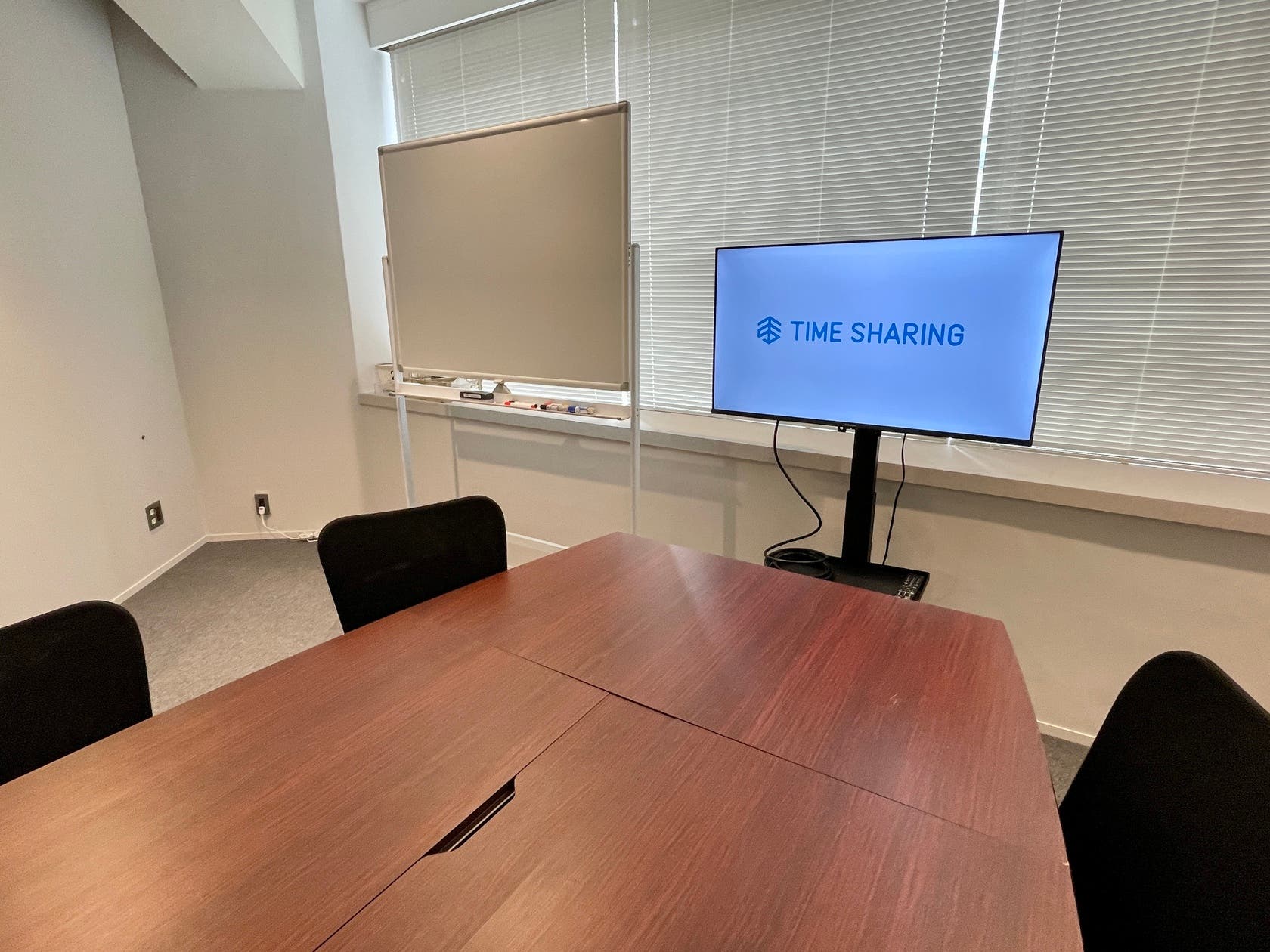 4D【六本木駅1分】6名着席の貸し会議室！備品全て無料◎の写真8