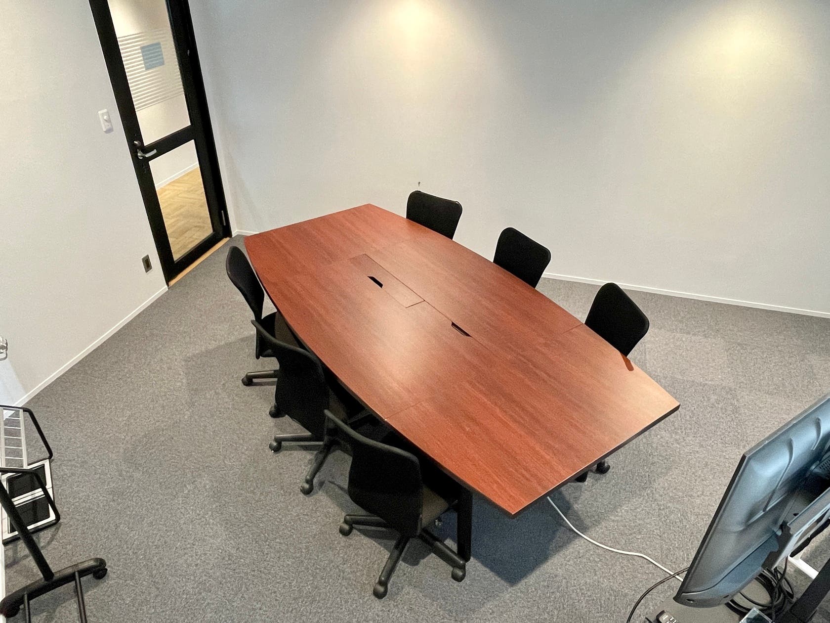 4D【六本木駅1分】6名着席の貸し会議室！備品全て無料◎の写真12