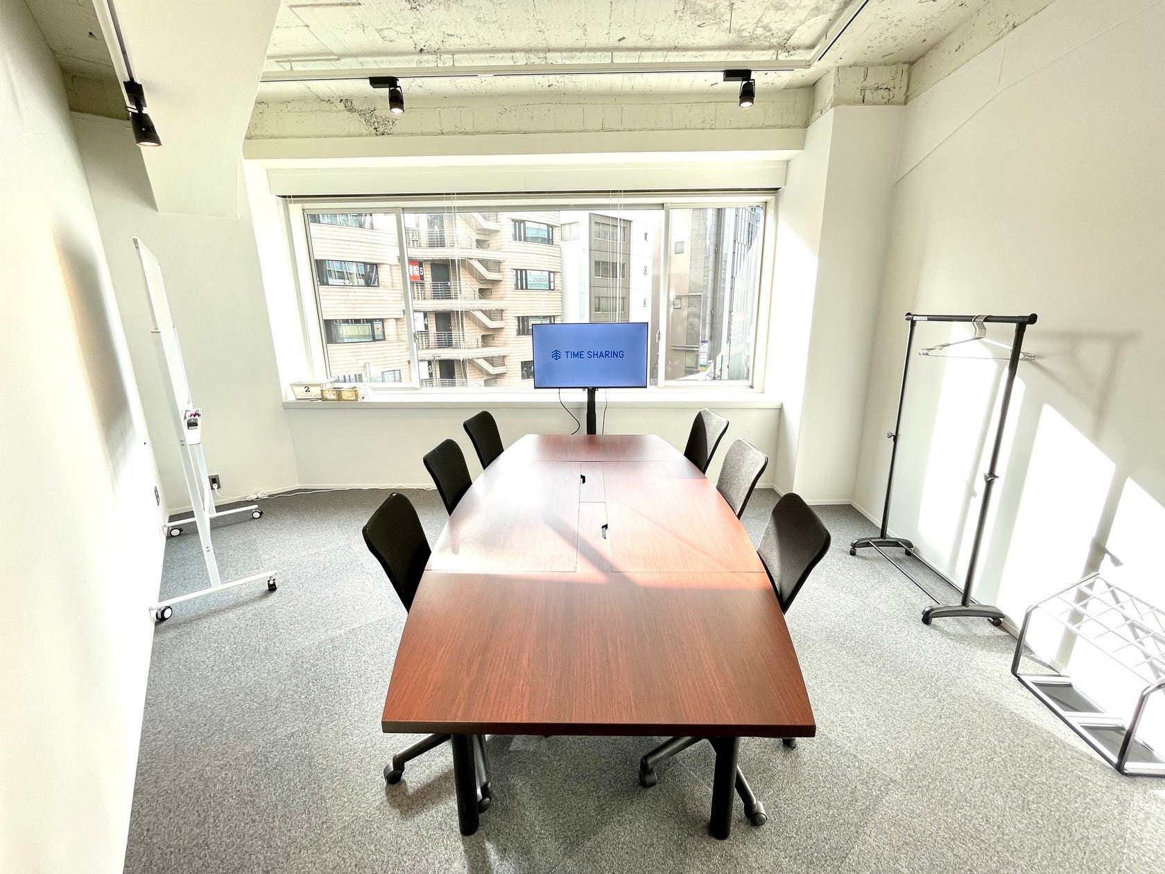 4D【六本木駅1分】6名着席の貸し会議室！備品全て無料◎の写真13