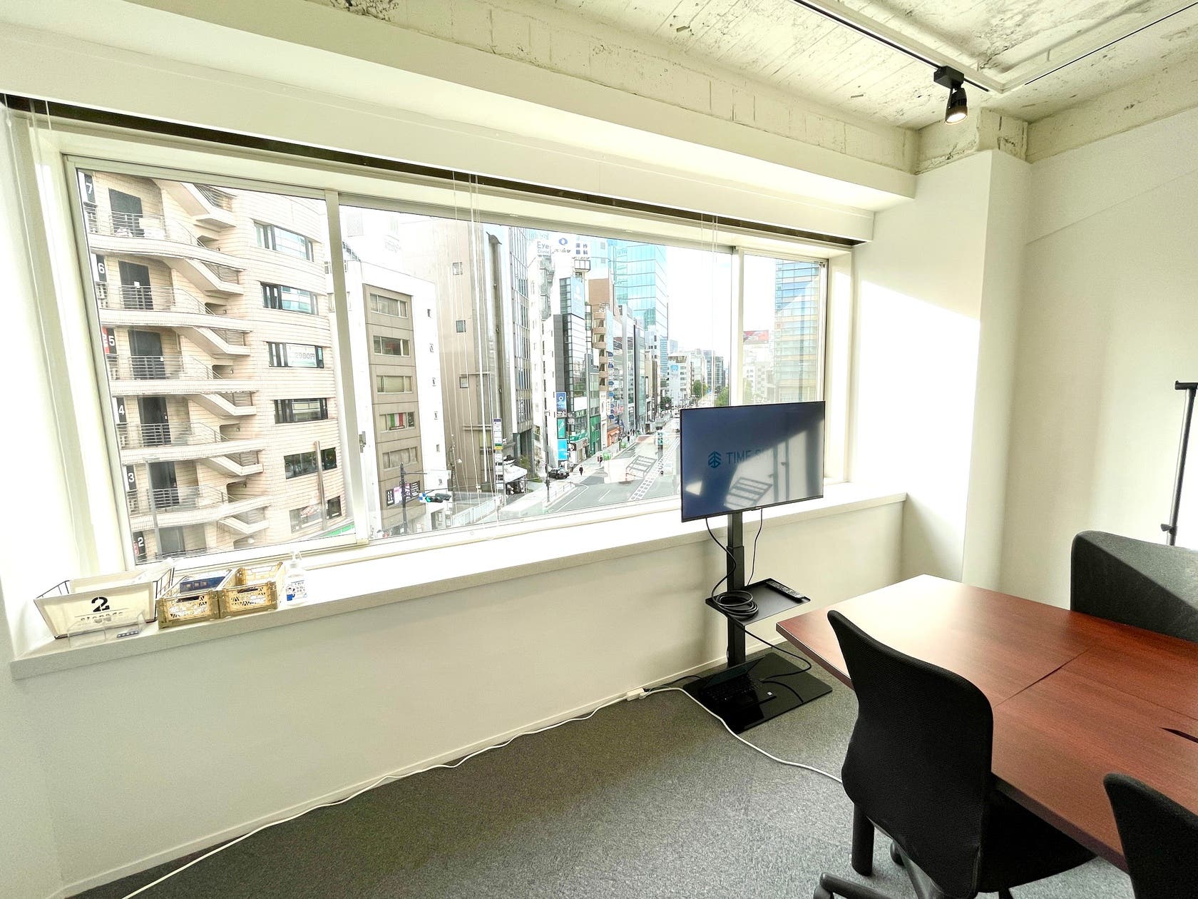 4D【六本木駅1分】6名着席の貸し会議室！備品全て無料◎の写真14