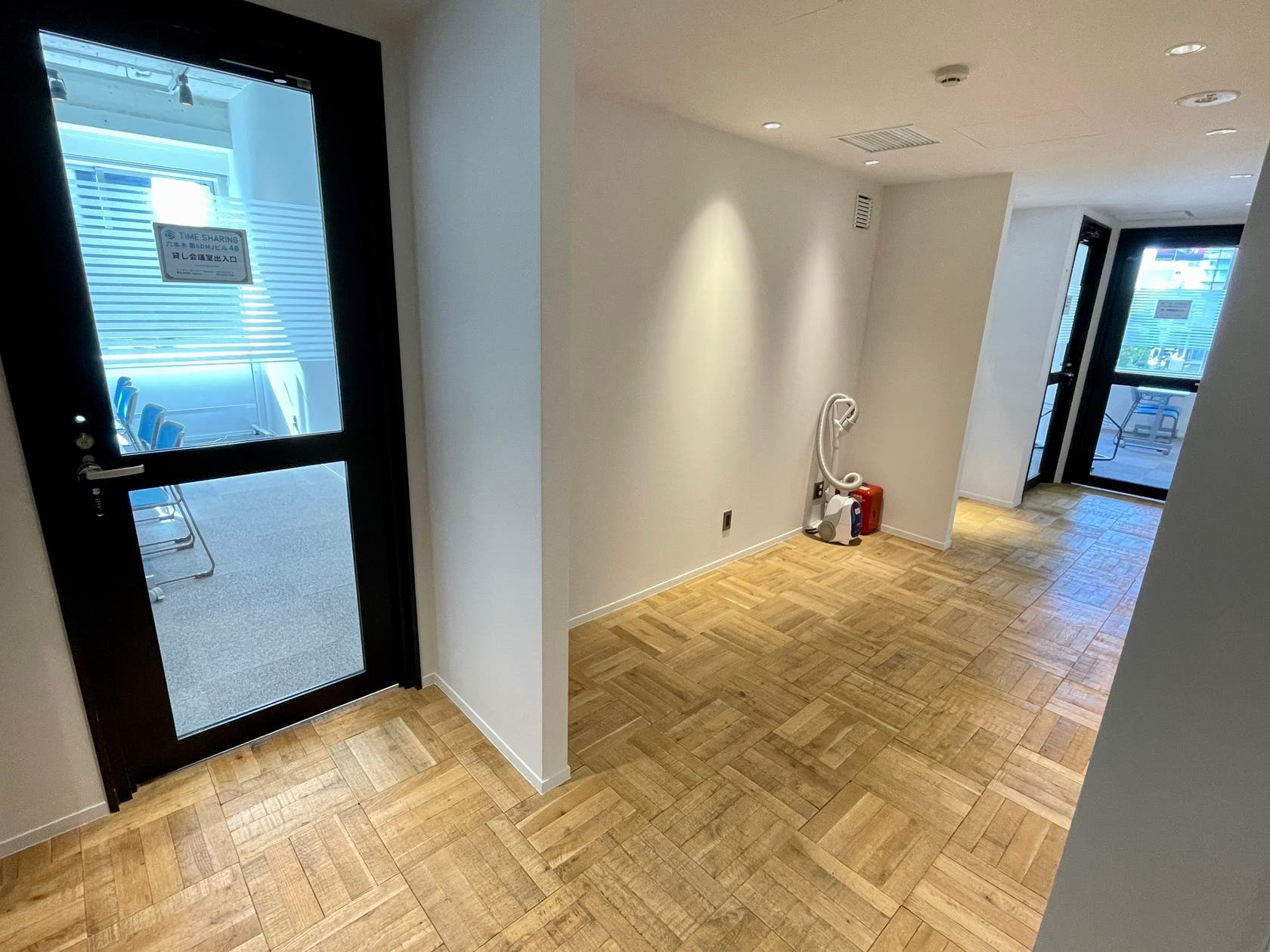 4D【六本木駅1分】6名着席の貸し会議室！備品全て無料◎の写真22