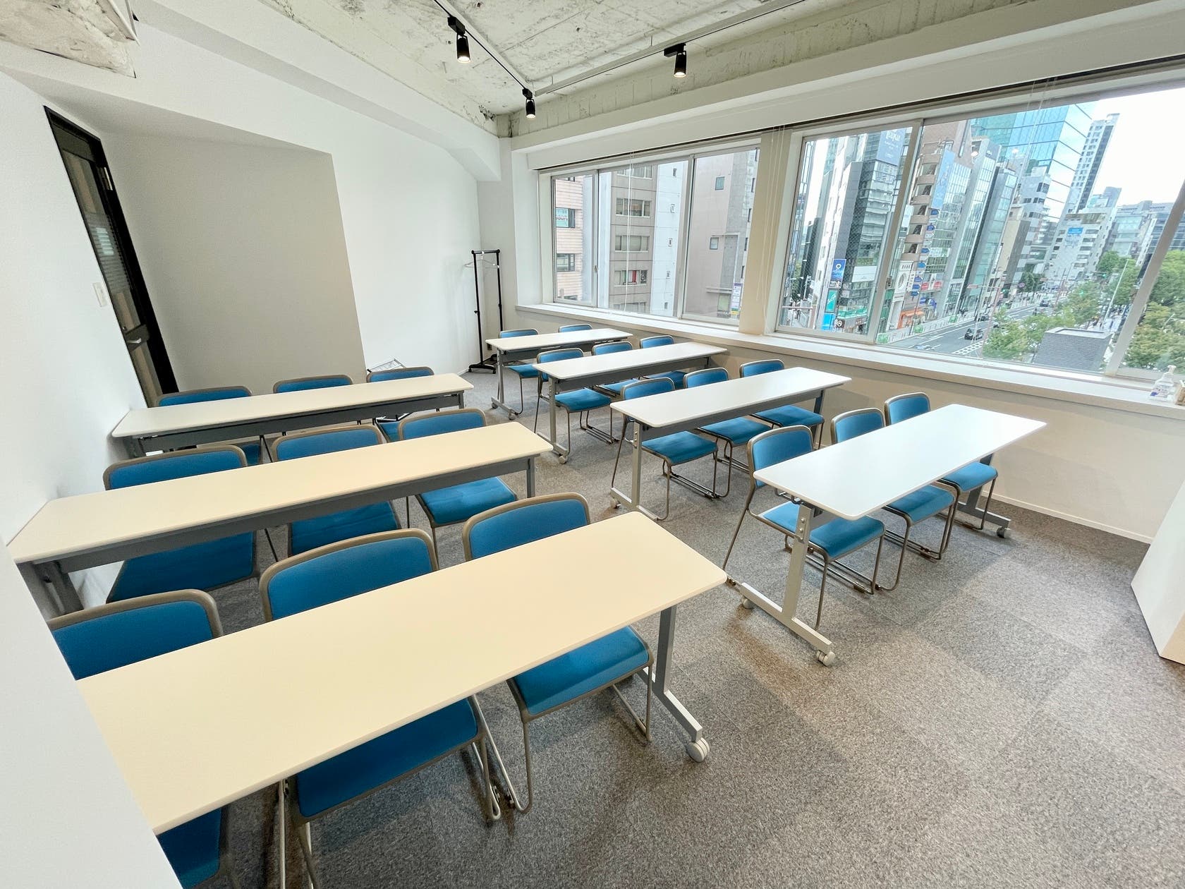 4E【六本木駅1分】20名着席の貸し会議室！備品無料◎の写真6