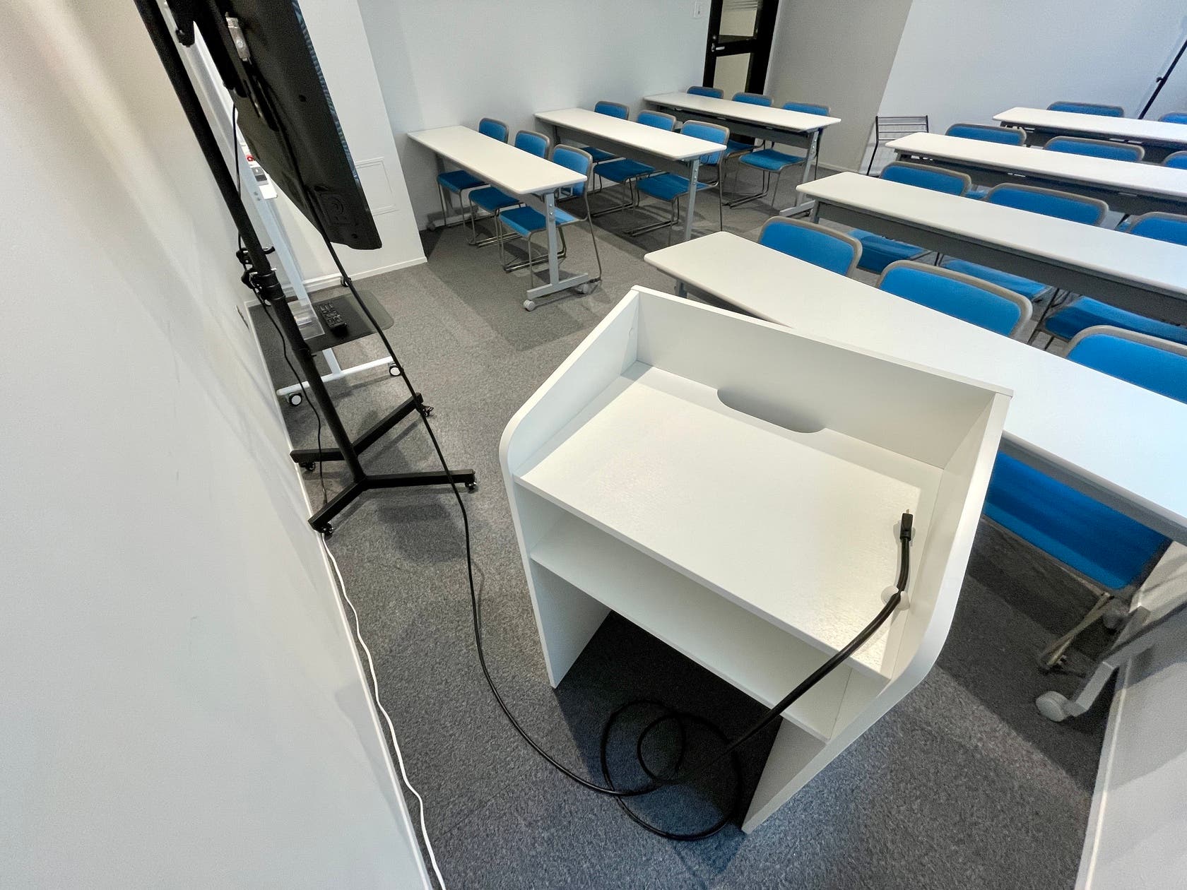 4E【六本木駅1分】20名着席の貸し会議室！備品無料◎の写真10