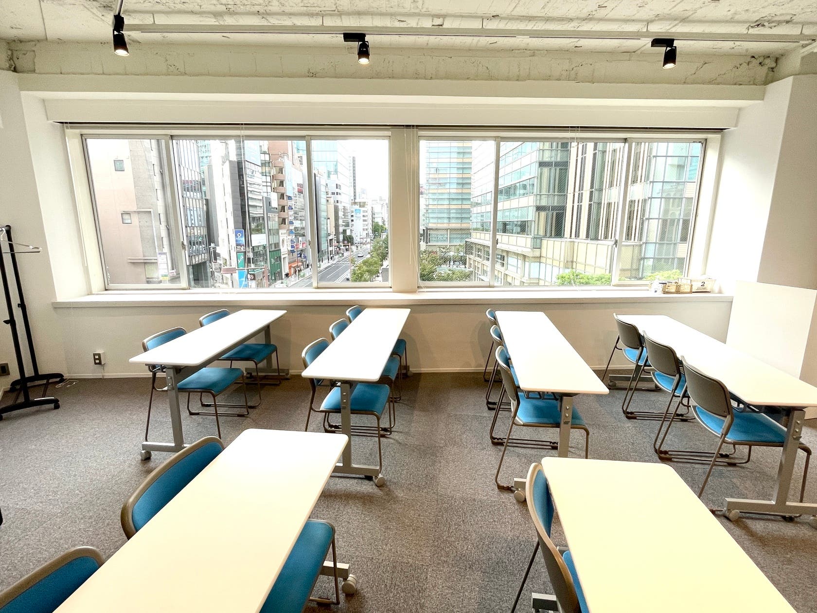 4E【六本木駅1分】20名着席の貸し会議室！備品無料◎の写真13