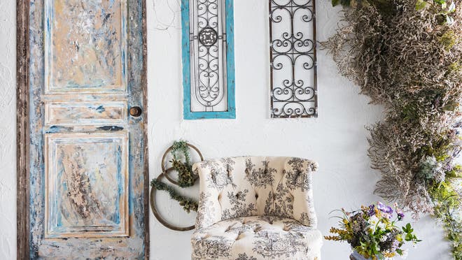 【ロビンスタジオ】 窓からの明るい自然光のあふれる空間 シャビーテイストを基調としたスタジオの写真3