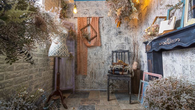 【ロビンスタジオ】 窓からの明るい自然光のあふれる空間 シャビーテイストを基調としたスタジオの写真5