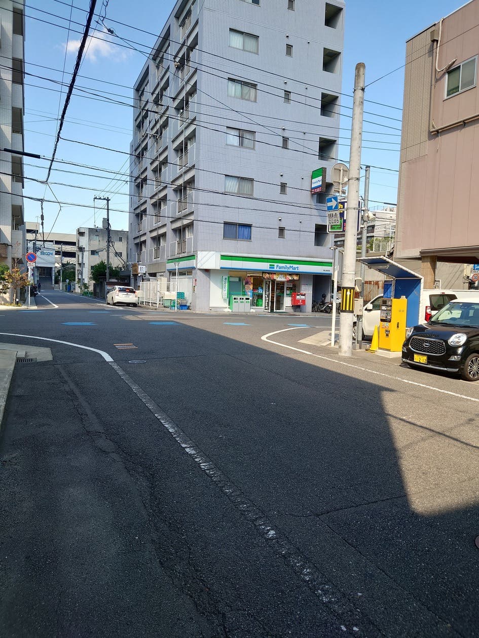 【24時間営業！】駅から徒歩5分以内で１階階段なし！4Kモニタや高速無料wifiも完備！の写真9