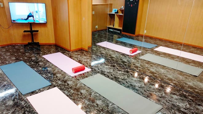 松山市駅3分🚶♀️ダンスができるレンタルスタジオ🙆♀️ 幅4.5m、高さ1.8mの大型鏡/広さ38㎡/無料Wi-Fiの写真3