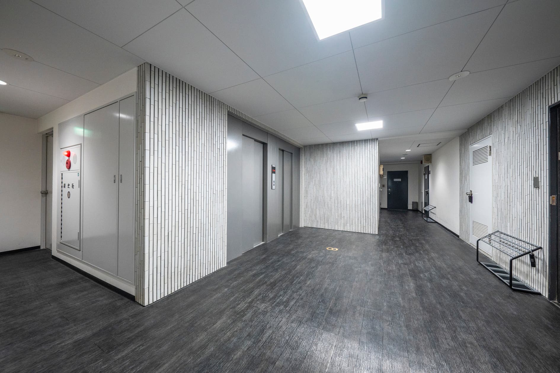 8A【新宿御苑前駅2分】69名着席の会議室！設備・備品が充実♪Wi-Fi無料！清掃で衛生面も安心♥便利な駅近の写真21