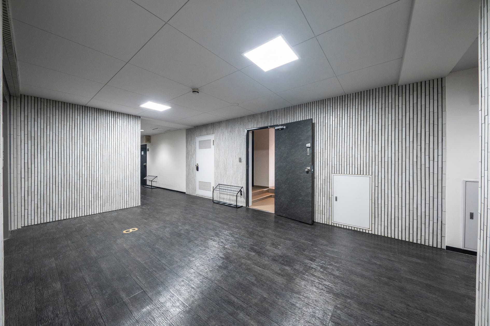 8A【新宿御苑前駅2分】69名着席の会議室！設備・備品が充実♪Wi-Fi無料！清掃で衛生面も安心♥便利な駅近の写真22