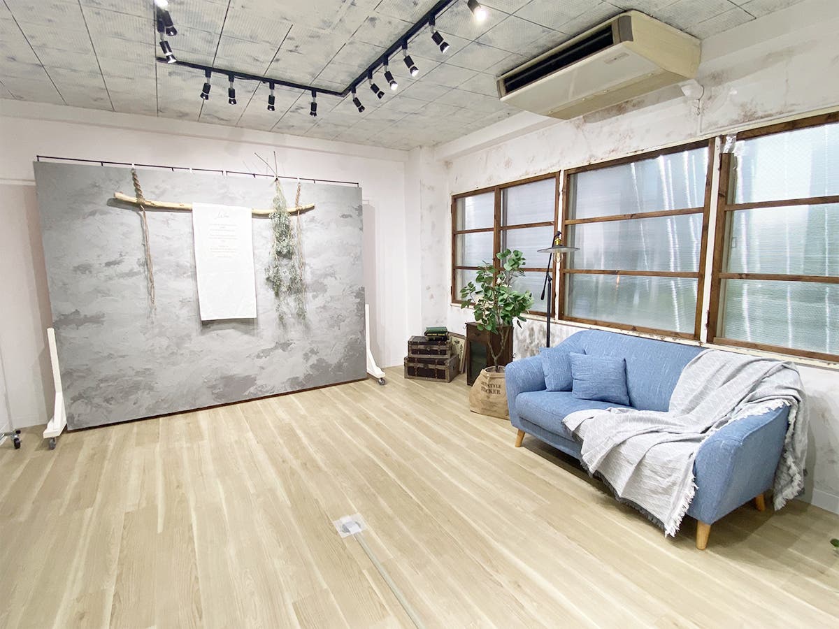 セルフ撮影スタジオ◆スタジオファシル◆【西梅田駅徒歩3分】撮影小物充実/メイクスペース/背景充実/リッツカールトン裏にオープンの写真6