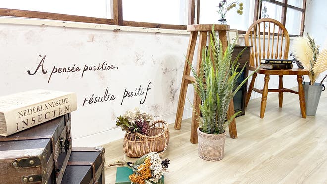 セルフ撮影スタジオ◆スタジオファシル◆【西梅田駅徒歩3分】撮影小物充実/メイクスペース/背景充実/リッツカールトン裏にオープンの写真9