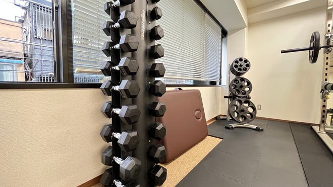 【人形町駅3分】パーソナル向けの器具完備!綺麗で広々と使える個室ジム 【スペース①】パワーラックの部屋の写真6