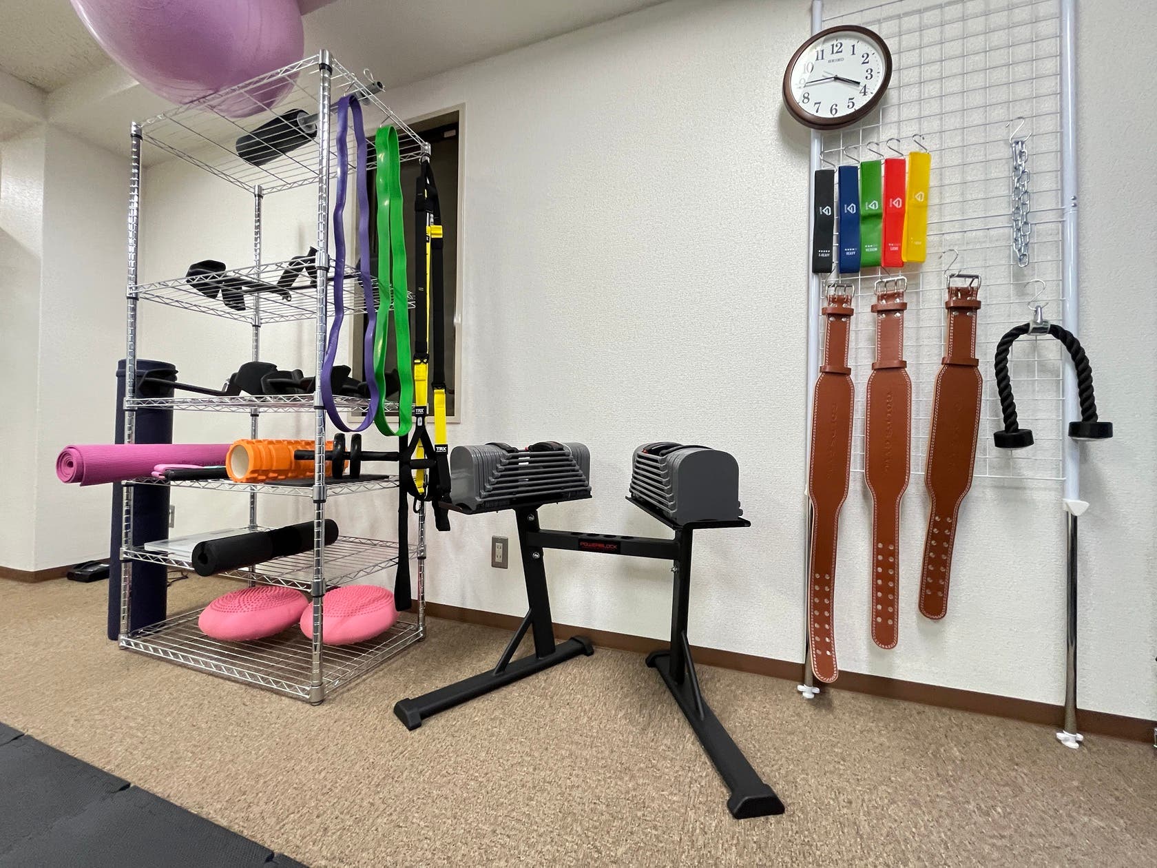 【人形町駅3分】パーソナル向けの器具完備！綺麗で広々と使える個室ジム 【スペース①】パワーラックの部屋の写真4