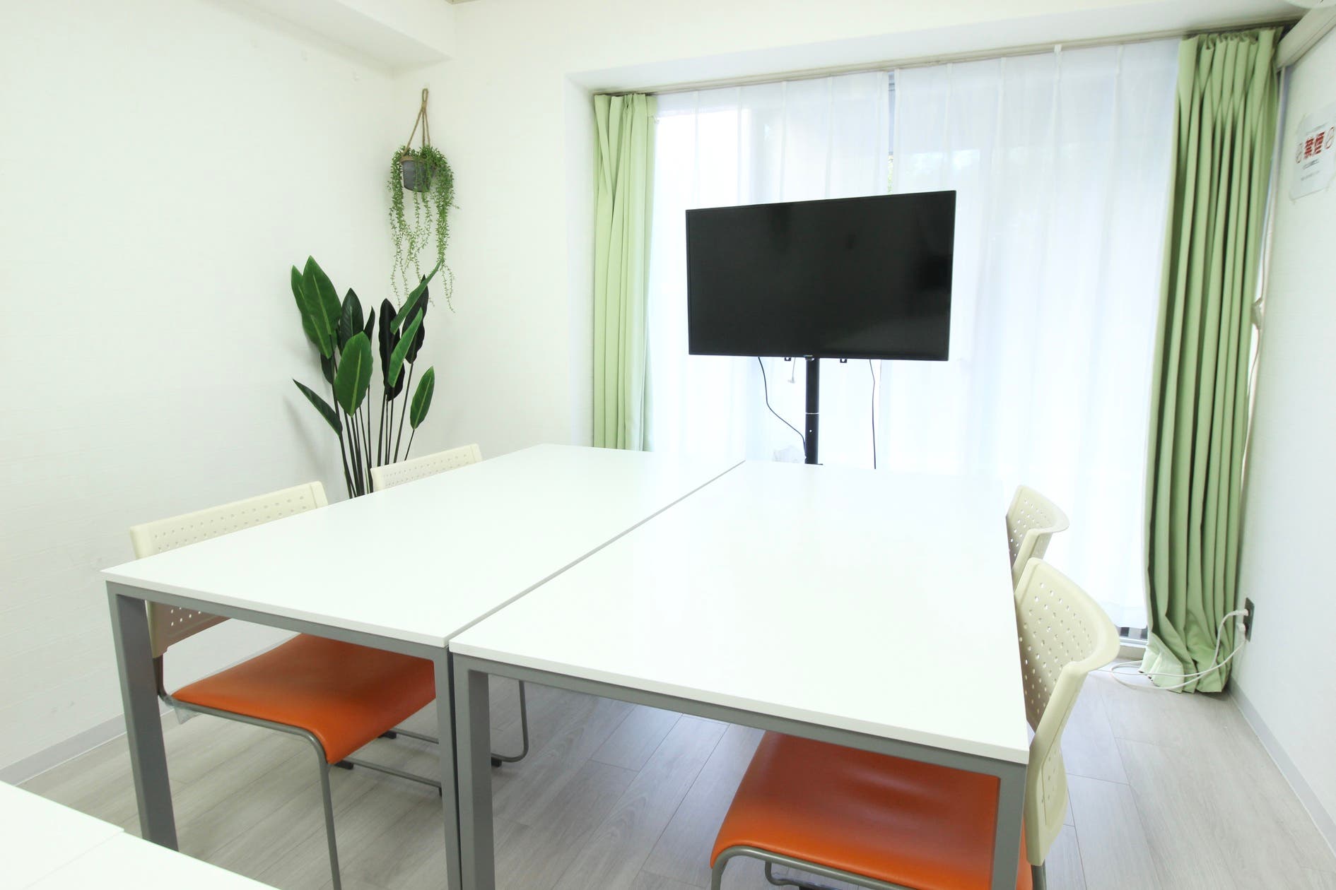 【biz西新宿】西新宿エリアの綺麗な貸会議室/貸事務所✨備品全て無料🆓/高速wifi/静かな環境/長期利用歓迎の写真5
