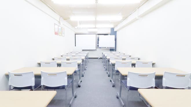 【上野駅浅草口徒歩57秒!28名】プロジェクタ―・ホワイトボード・WiFi無料!土足可!換気可!ふれあい貸し会議室 上野No60の写真1