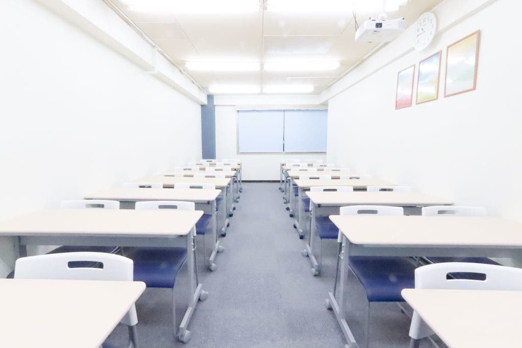 【上野駅浅草口徒歩57秒！28名】プロジェクタ―・ホワイトボード・WiFi無料！土足可！換気可！ふれあい貸し会議室 上野No60の写真5