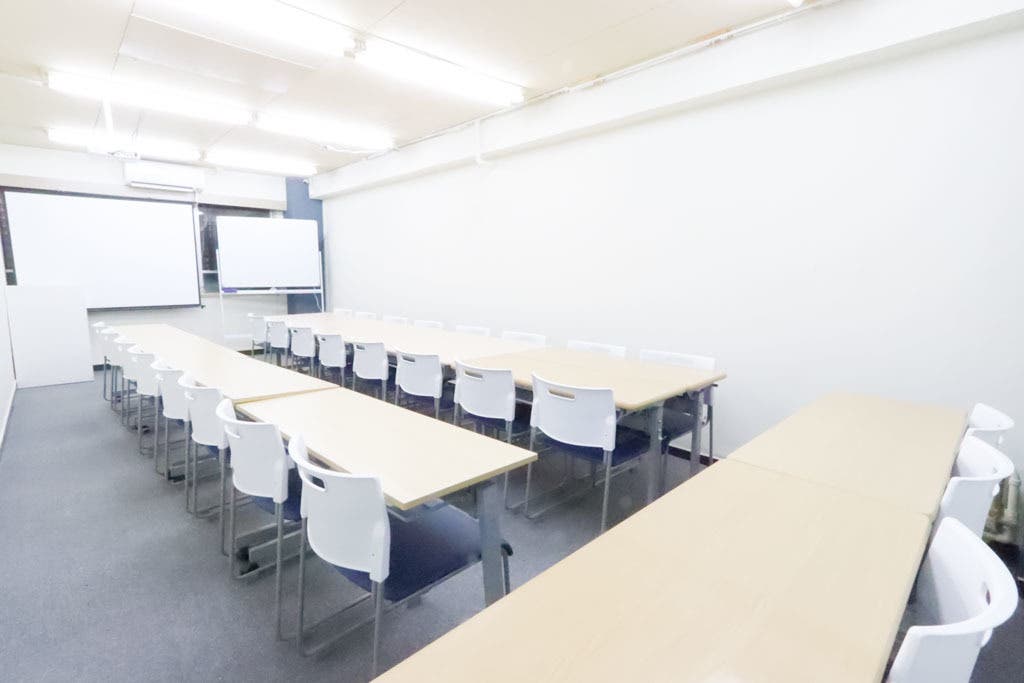 【上野駅浅草口徒歩57秒！28名】プロジェクタ―・ホワイトボード・WiFi無料！土足可！換気可！ふれあい貸し会議室 上野No60の写真7