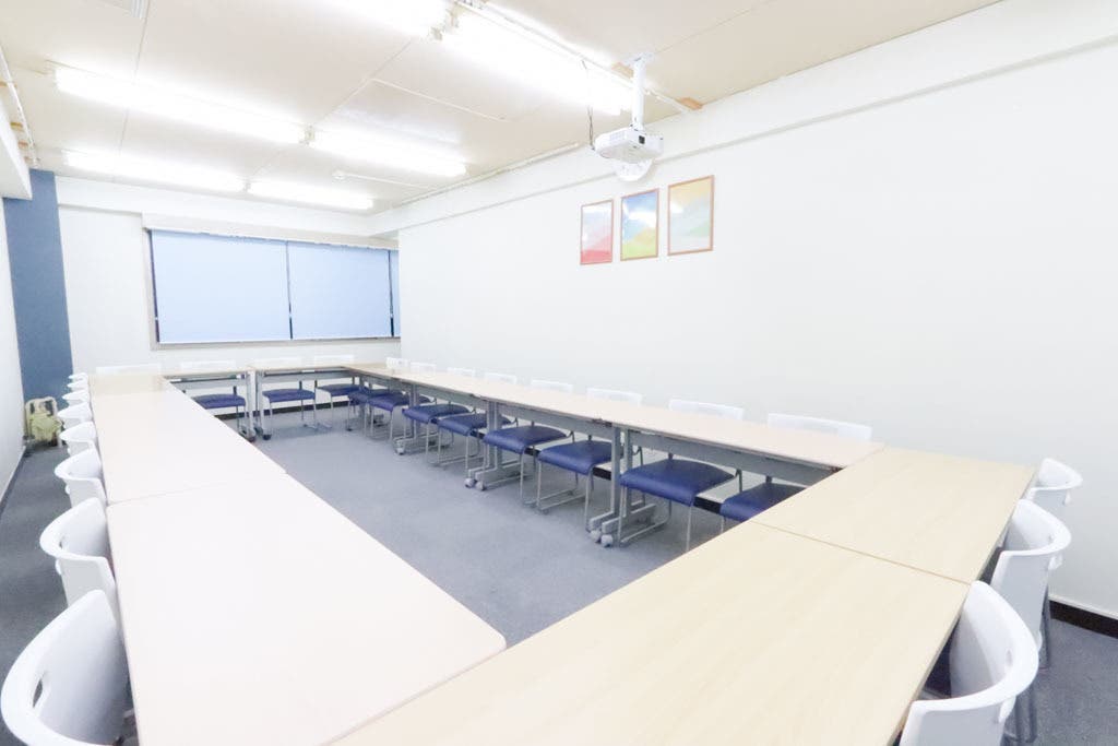 【上野駅浅草口徒歩57秒！28名】プロジェクタ―・ホワイトボード・WiFi無料！土足可！換気可！ふれあい貸し会議室 上野No60の写真9