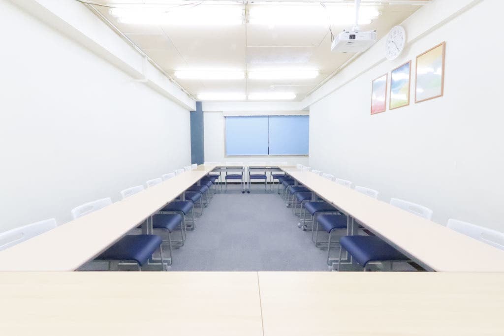 【上野駅浅草口徒歩57秒！28名】プロジェクタ―・ホワイトボード・WiFi無料！土足可！換気可！ふれあい貸し会議室 上野No60の写真10