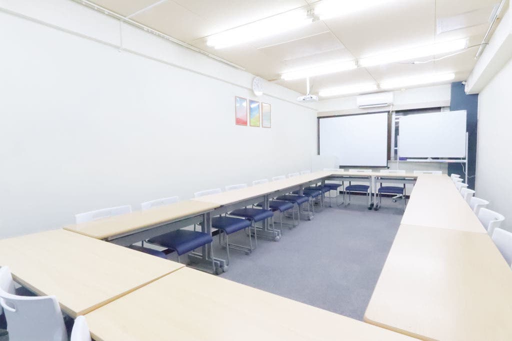 【上野駅浅草口徒歩57秒！28名】プロジェクタ―・ホワイトボード・WiFi無料！土足可！換気可！ふれあい貸し会議室 上野No60の写真11