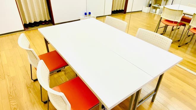 【中央区/味噌天神駅・新水前寺駅すぐ】大型鏡のあるダンススタジオ・ヨガ・レッスン・ワークショップ・余興練習用利用で安い。の写真5