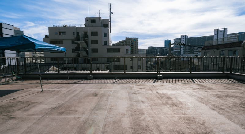 商用撮影,スタジオ可！木場駅徒歩5分、門前仲町駅徒歩10分 下町の60平米の屋上施設