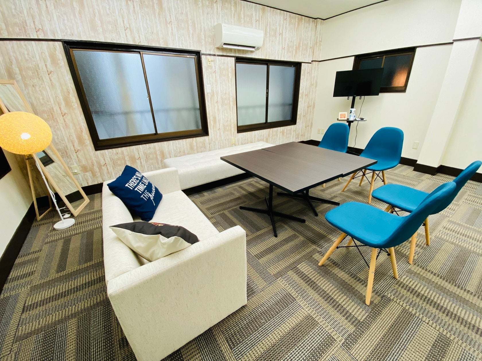 【錦糸町5分】 高速wifi💻3面が窓で換気良好🔄消毒液🈶✨TVモニタ📺室内広々👍LMスペース錦糸町の写真3