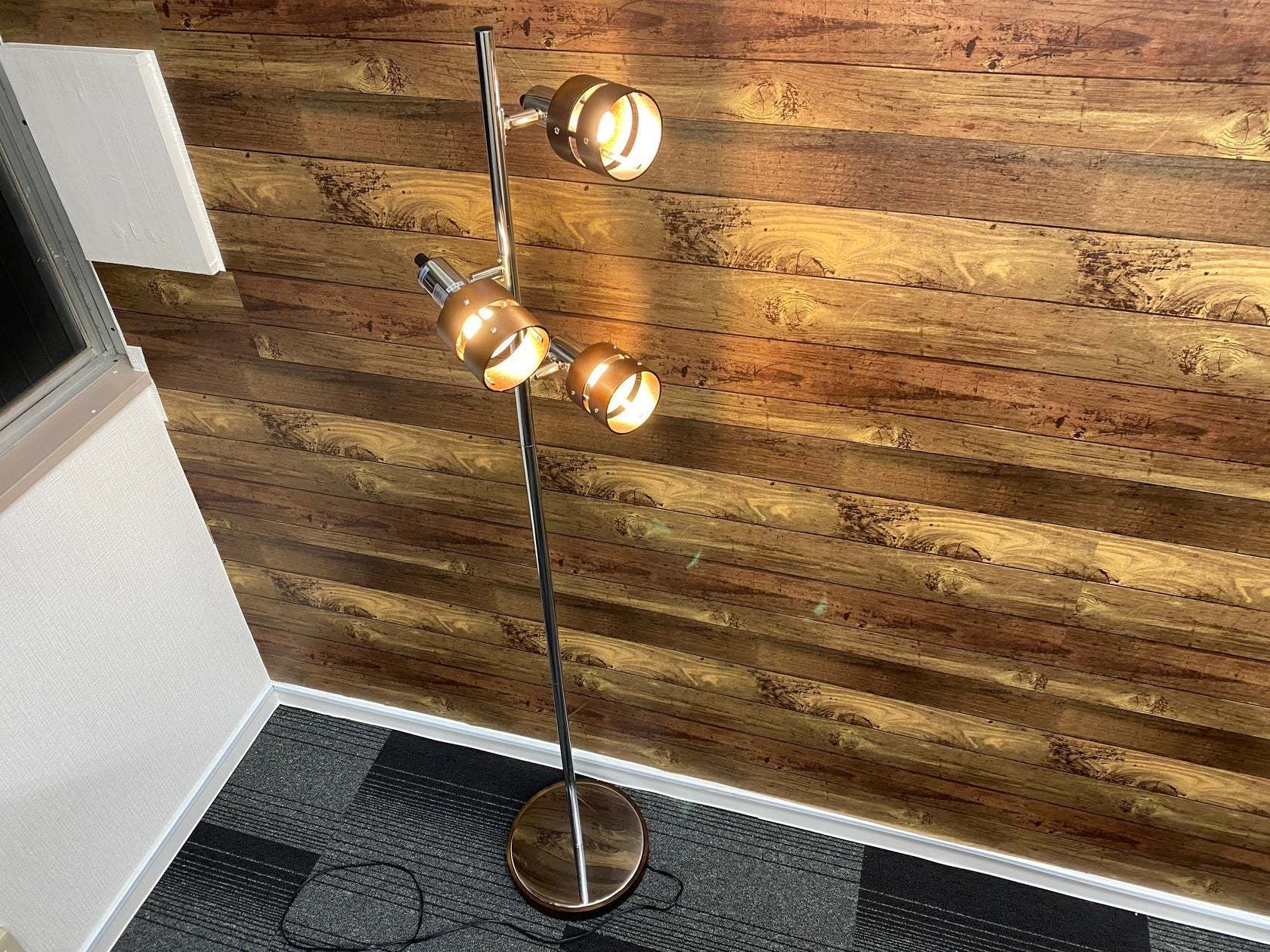 【八丁堀4分・新富町4分】貸し会議室💻2面窓で換気良好🔄✨広々上質な空間👍プロジェクター🈶LMスペース八丁堀の写真21