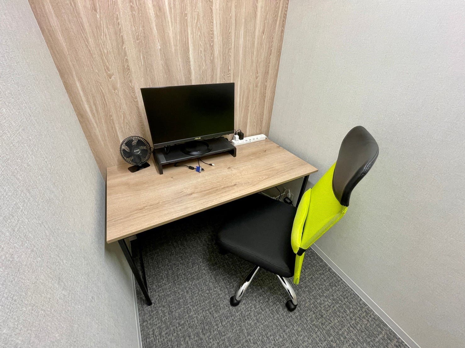 ブース19【蒲田駅5分】オプション料金0円で設備・備品使い放題♪完全個室★無料WiFi♪同フロア内に他のブースあり！の写真1