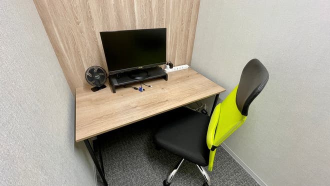 ブース19【蒲田駅5分】オプション料金0円で設備・備品使い放題♪完全個室★無料WiFi♪同フロア内に他のブースあり!の写真1