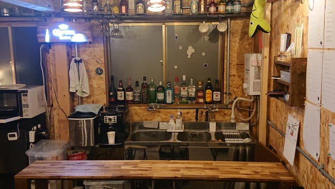 古民家をDIYで改装した路地裏の隠れ家のようなカフェバー/スーパー徒歩1分(BigA)/駅徒歩4分/リアルバースペースの写真1