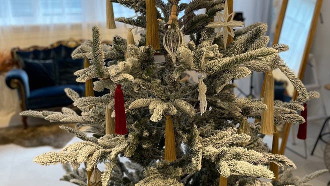 【中野新橋駅徒歩1分】HP完成記念!自然光、全10パターンの背景、アンティーク家具・アーティシャルフラワーの充実した撮影スタジオの写真3