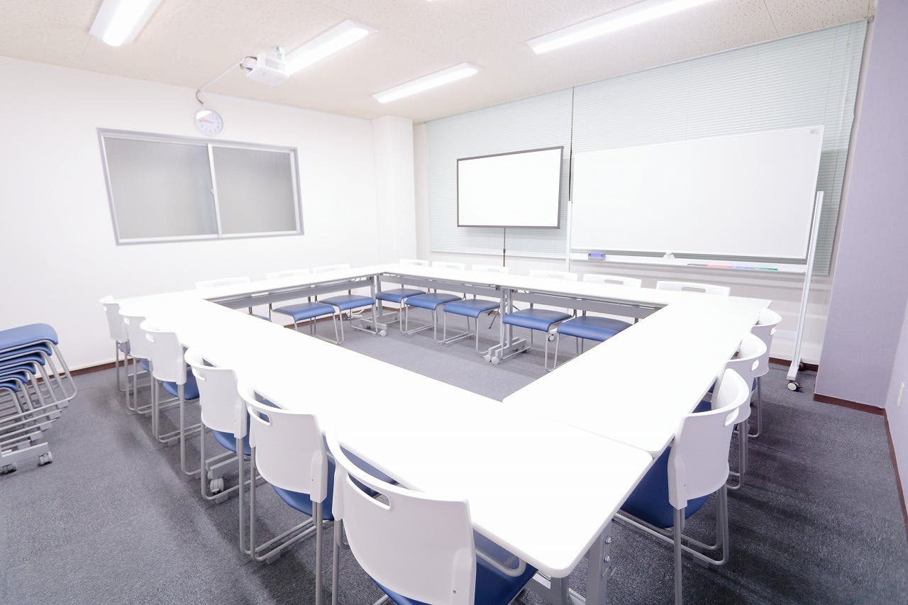 【新宿西口徒歩1分！】24名利用可！オフィスビル土足利用可！プロジェクター・WiFi全て無料！ふれあい貸し会議室 新宿No20の写真7
