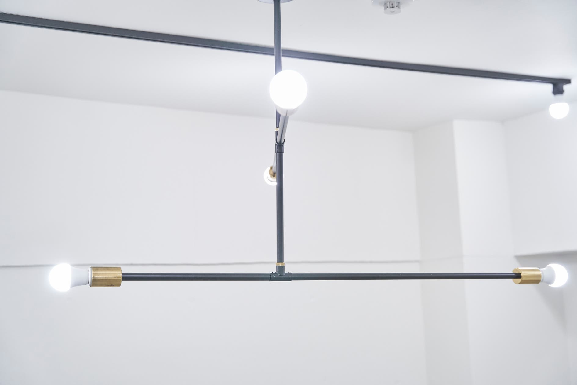 【明治神宮前駅1分】オールホワイト空間、ファッション・アパレルの展示会やポップアップストアに適した、路面ギャラリースペースの写真12