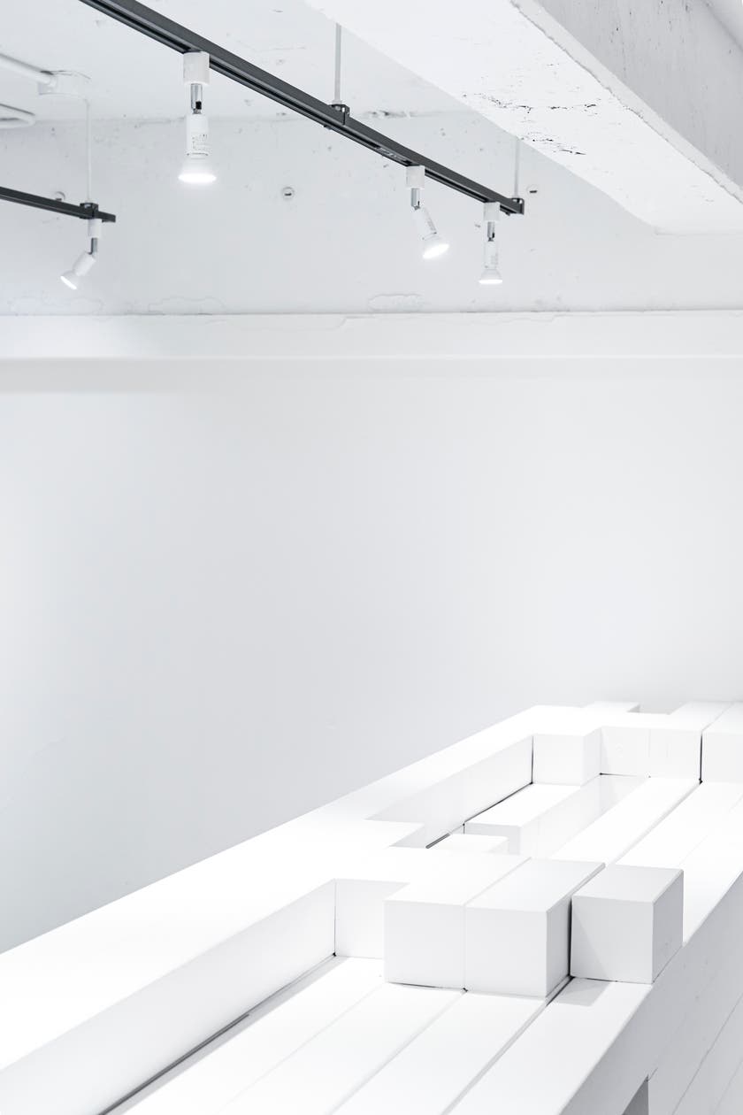 【明治神宮前駅1分】オールホワイト空間、ファッション・アパレルの展示会やポップアップストアに適した、路面ギャラリースペースの写真5