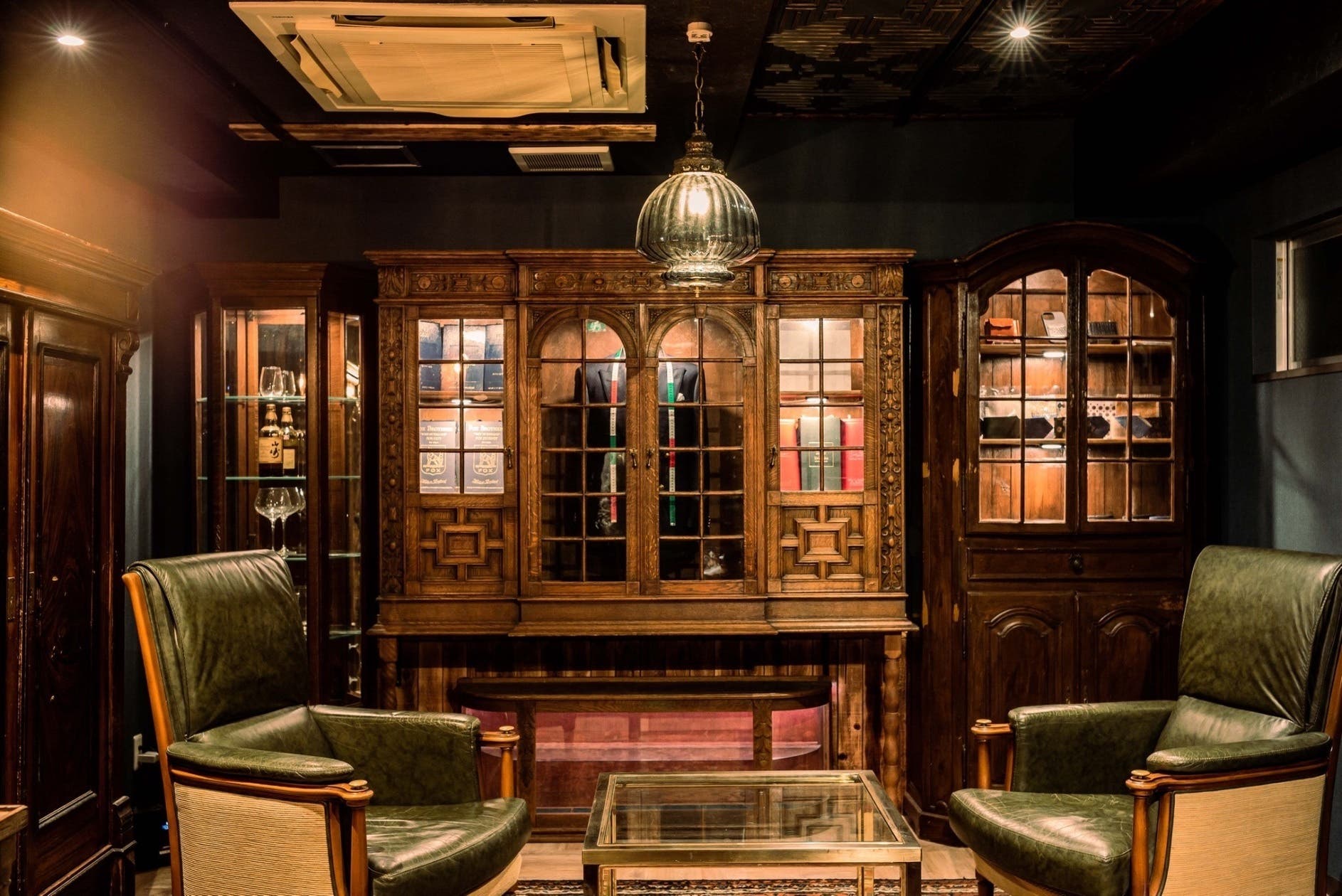 超異空間。アンティーク空間での物販、撮影スペースの写真2