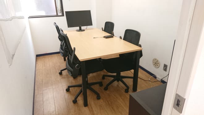 【全席WEB会議可能】【ドリップコーヒー無料】【当日利用OK】早稲田大学正門から徒歩1分の自然光で明るいコワーキングスペースの写真18